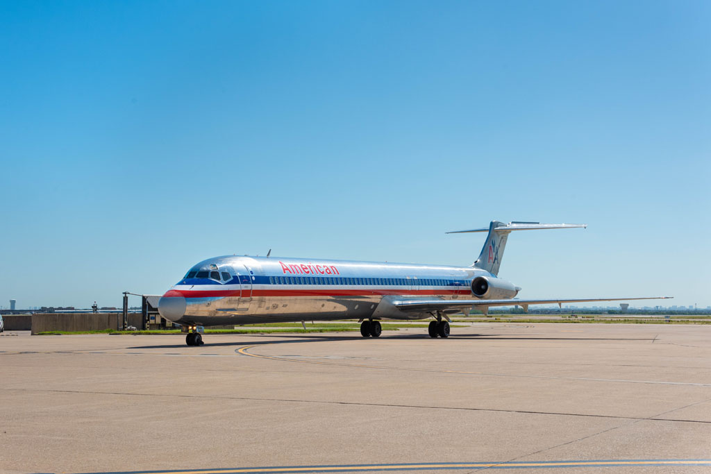 La fine di un'era: American Airlines ritira gli MD-80 - MD80.it